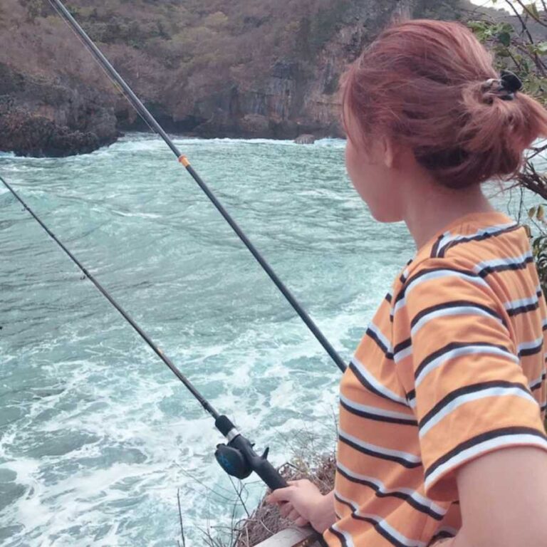 Pantai Gesing: Harga Tiket Masuk Murah dan Tempat Mancing Populer
